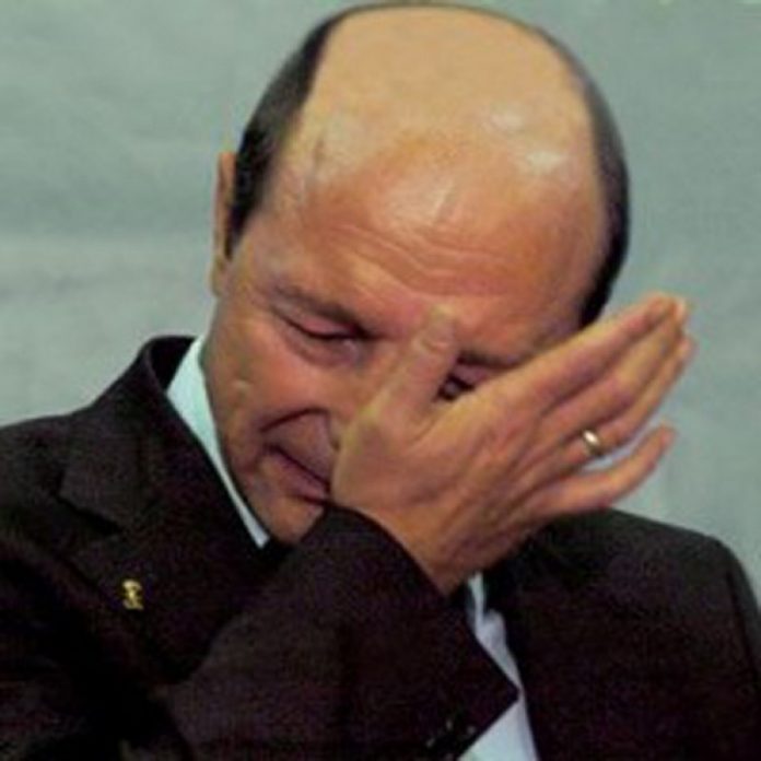 Traian Băsescu sare la gâtul lui Klaus Iohannis: “Încearcă să câștige ...
